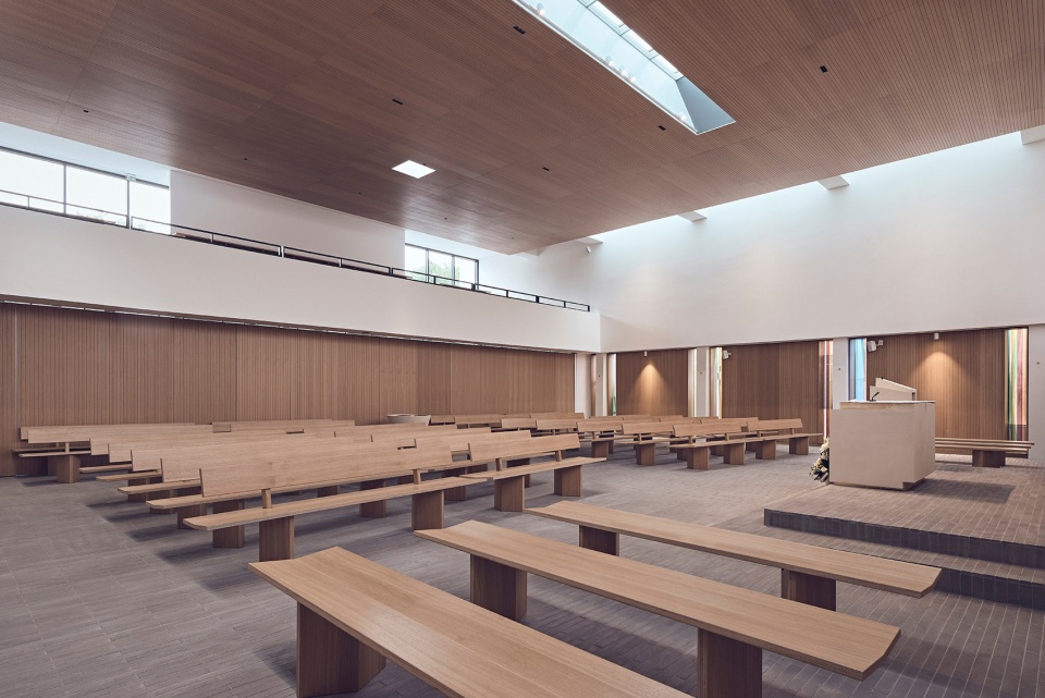 St. Joseph’s Church by enia architectes - 谷德设计网