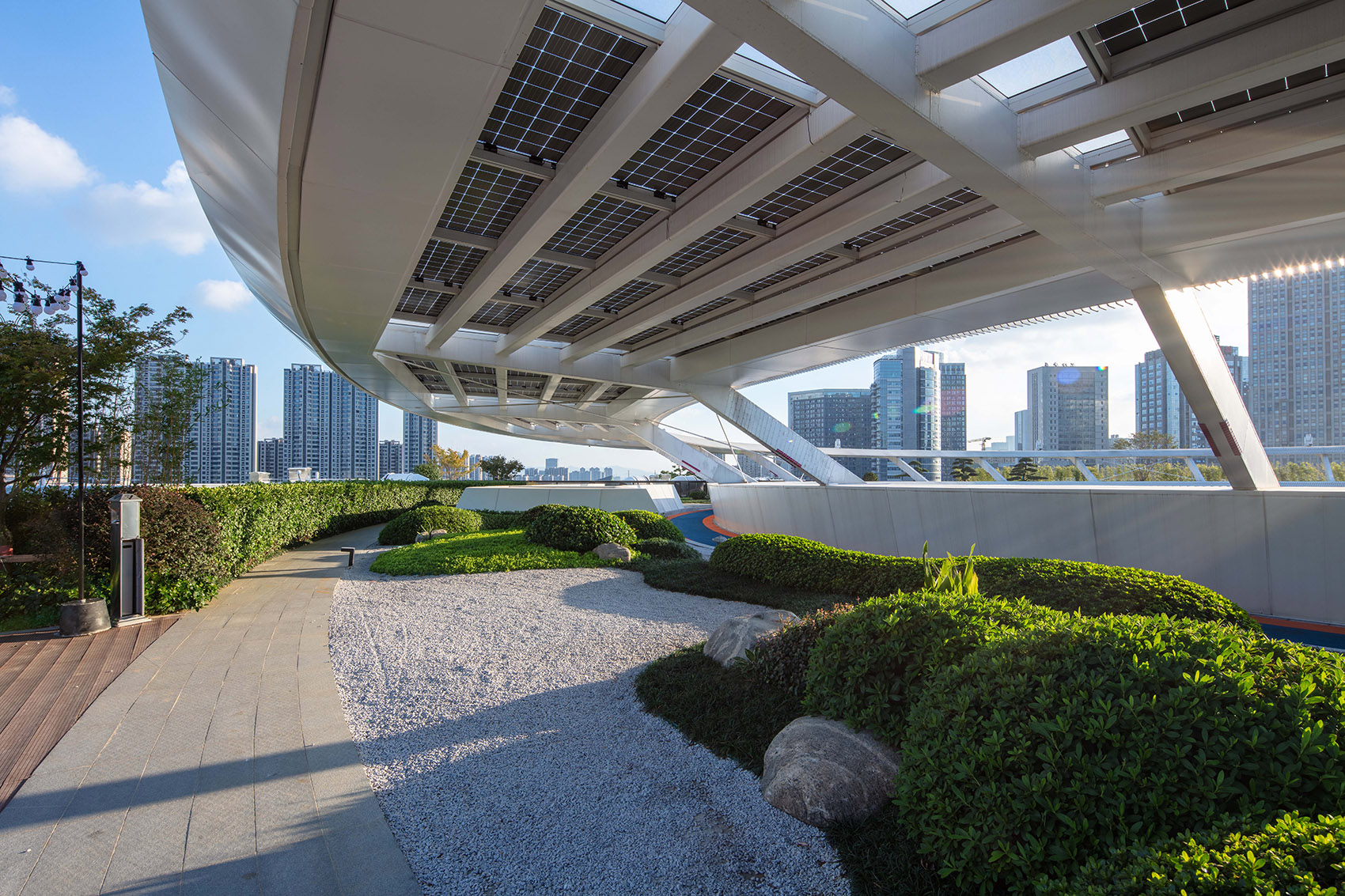 Landscape design of Ningbo·Peacebird Fashion Center by Palm Design - 谷德设计网