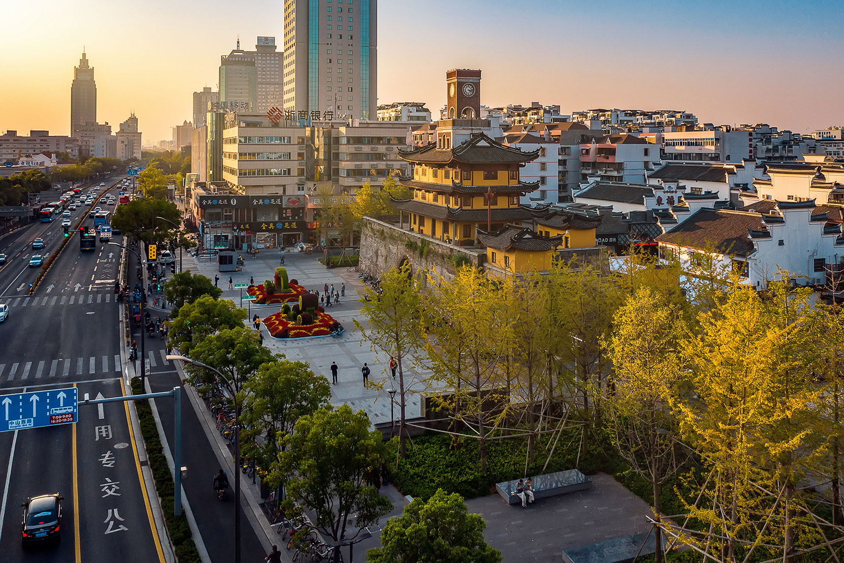 Department for Comprehensive Redevelopment – Zhongshan Road Ningbo, China by PFS Studio - 谷德设计网