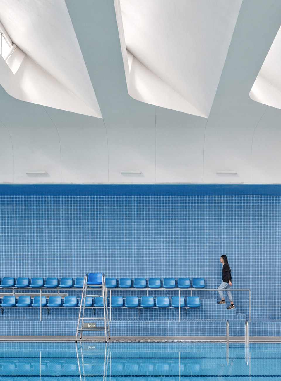 Shanghai Qingpu Pinghe Sports Center, China by OPEN Architecture - 谷德设计网