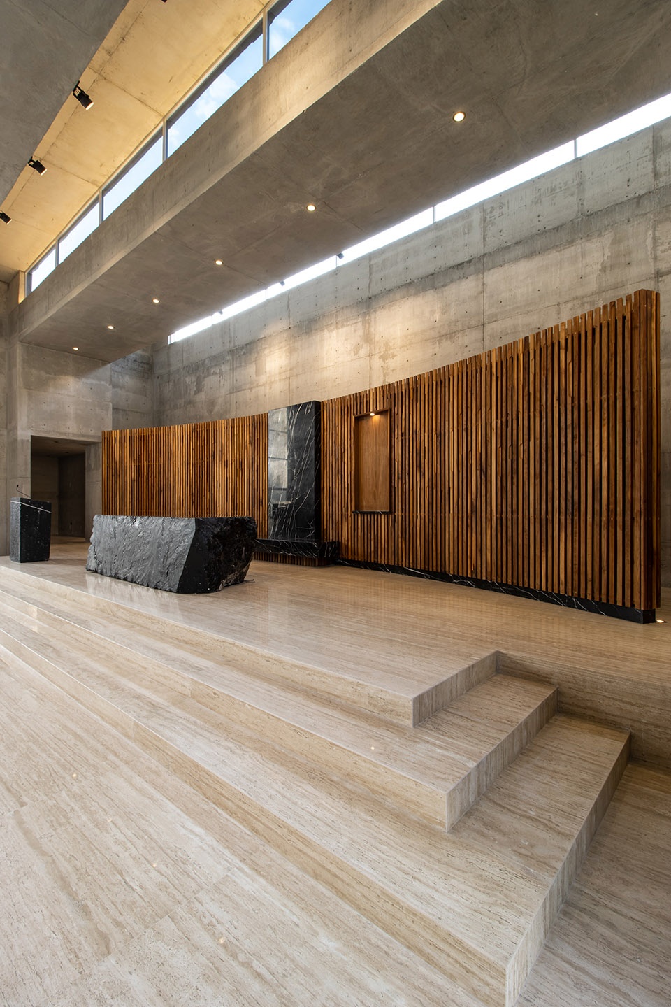 Chapel Fuego Nuevo by WRKSHP - 谷德设计网