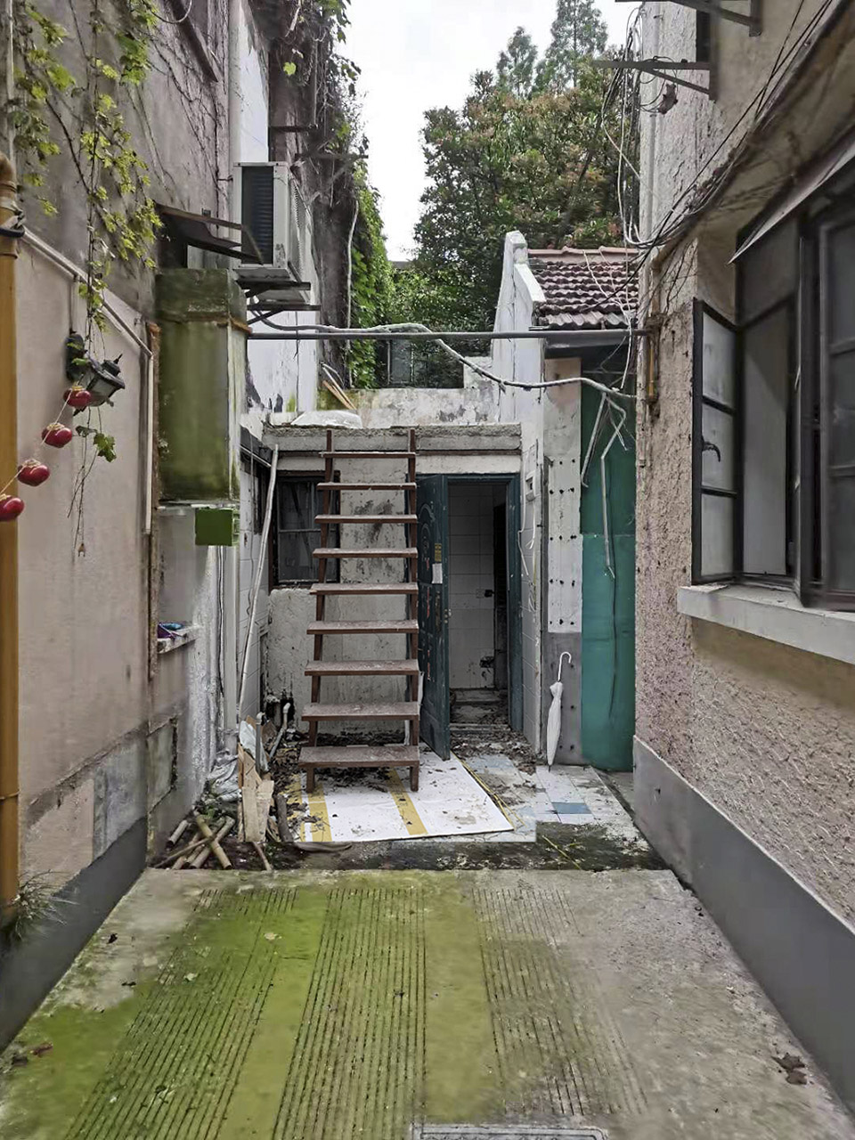 Reconstruction of Leftover Space near Shanghai Yongjia Road, China by ...