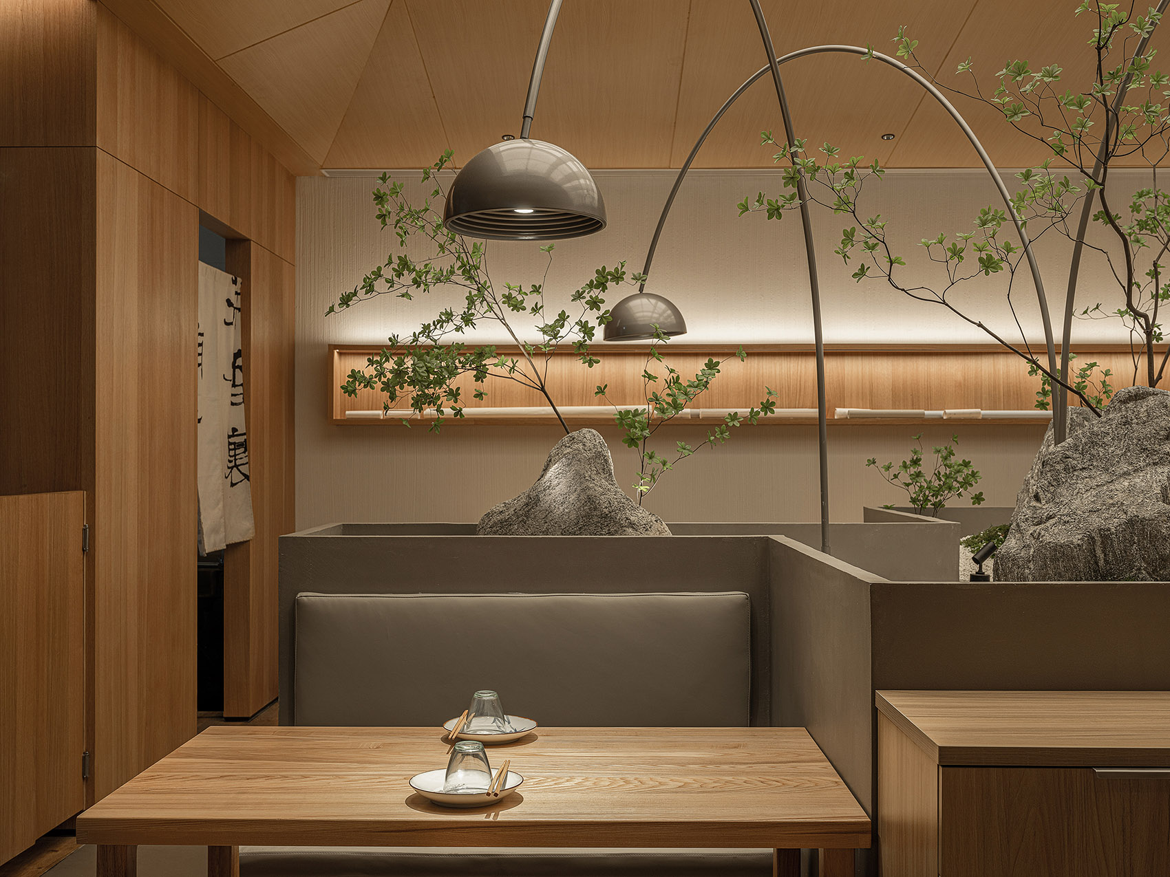 Zhong Chun Feng Restaurant, Beijing by Linkchance Architects - 谷德设计网