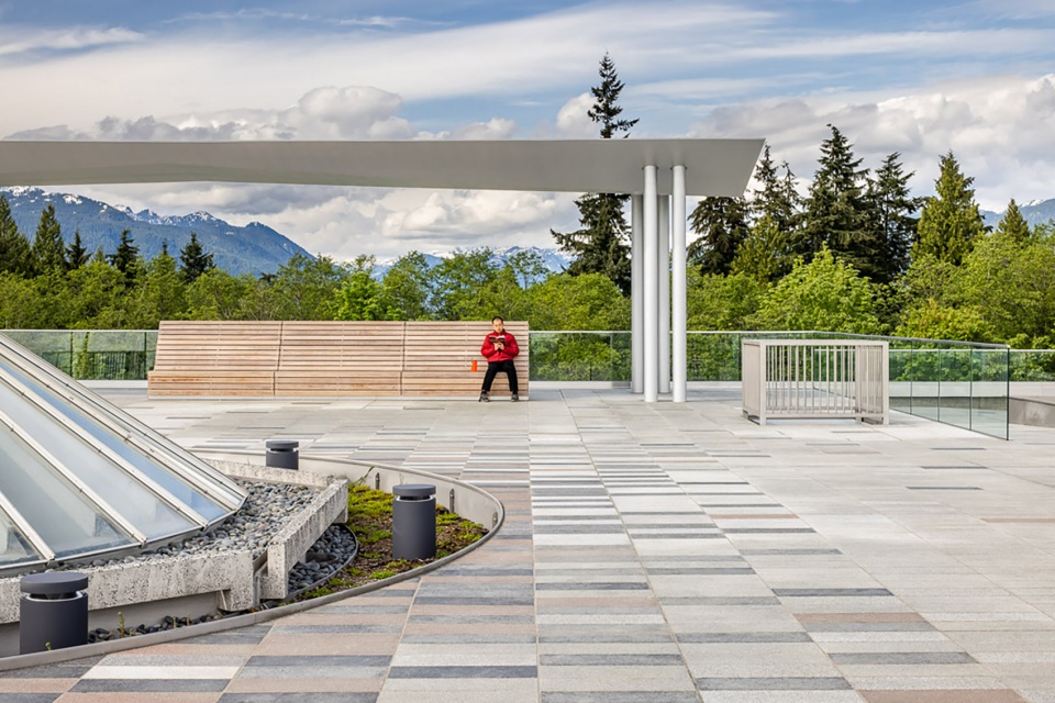 SFU Burnaby Plaza Renewal, Canada by PUBLIC - 谷德设计网