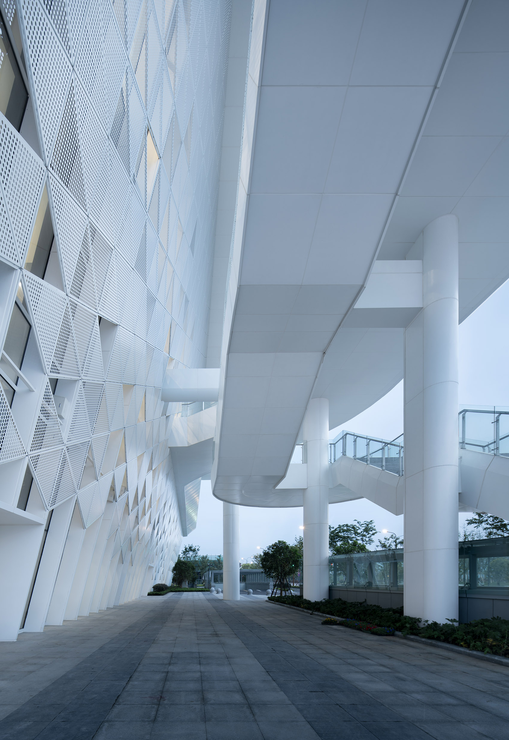 Lukou Airport New Town Comprehensive Cultural Center, China by SEU-ARCH ...