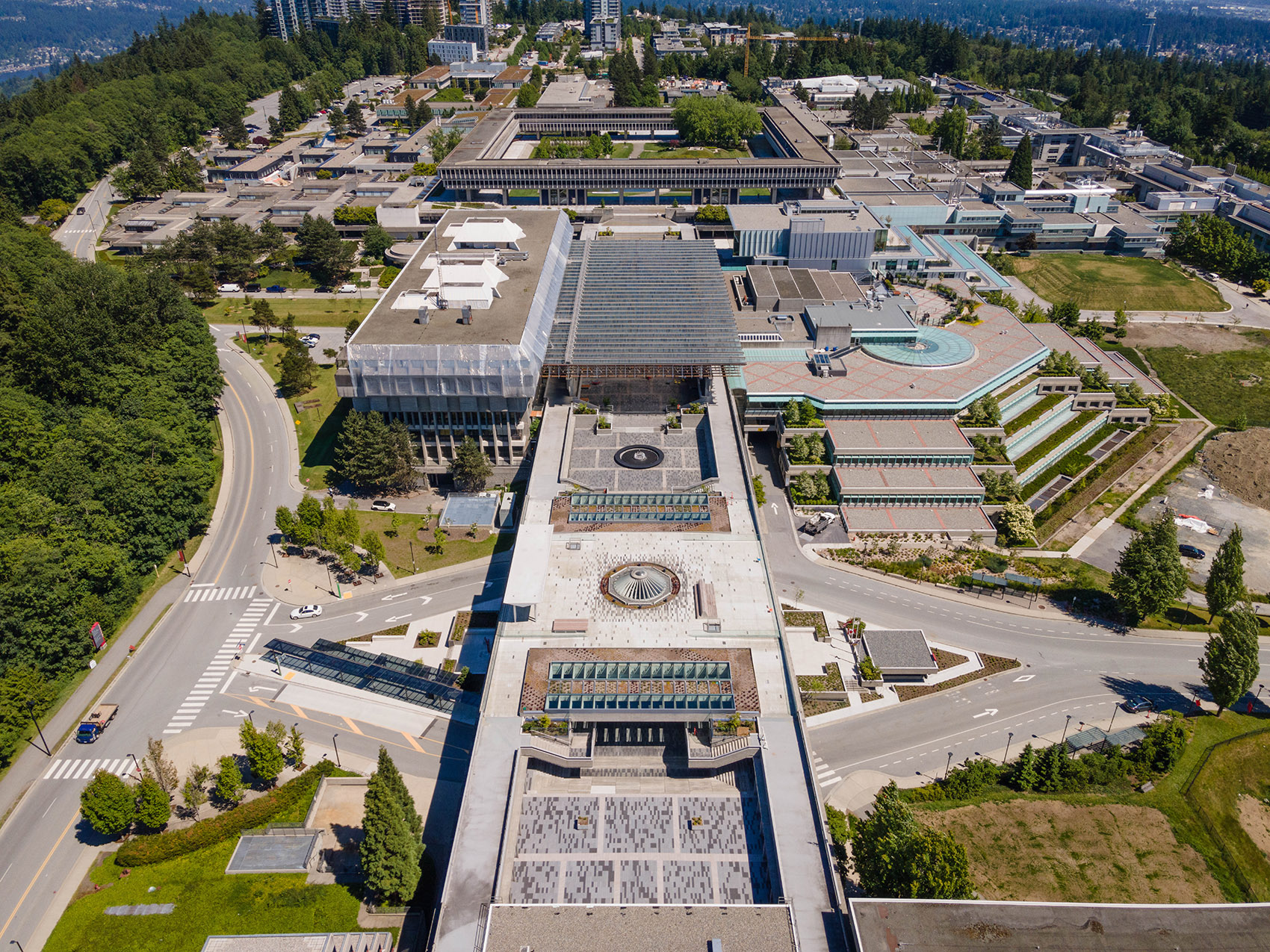 SFU Burnaby Plaza Renewal, Canada by PUBLIC - 谷德设计网
