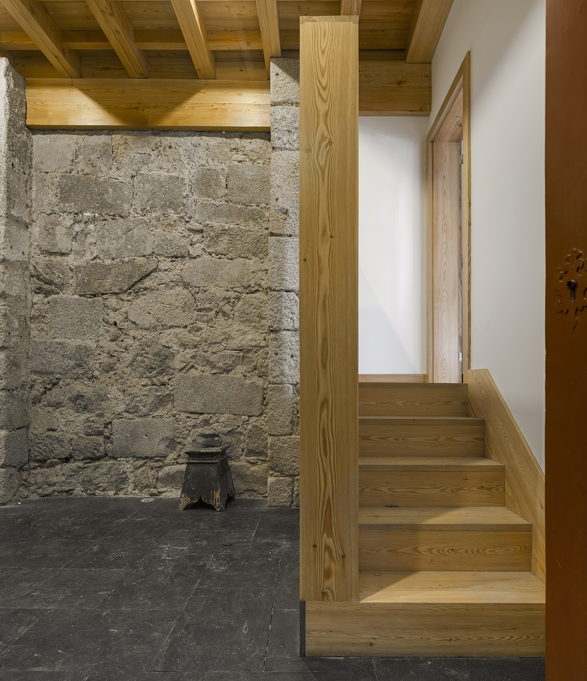 Refurbishment of Cabido Facilities by Carlos Castanheira & Clara Bastai ...