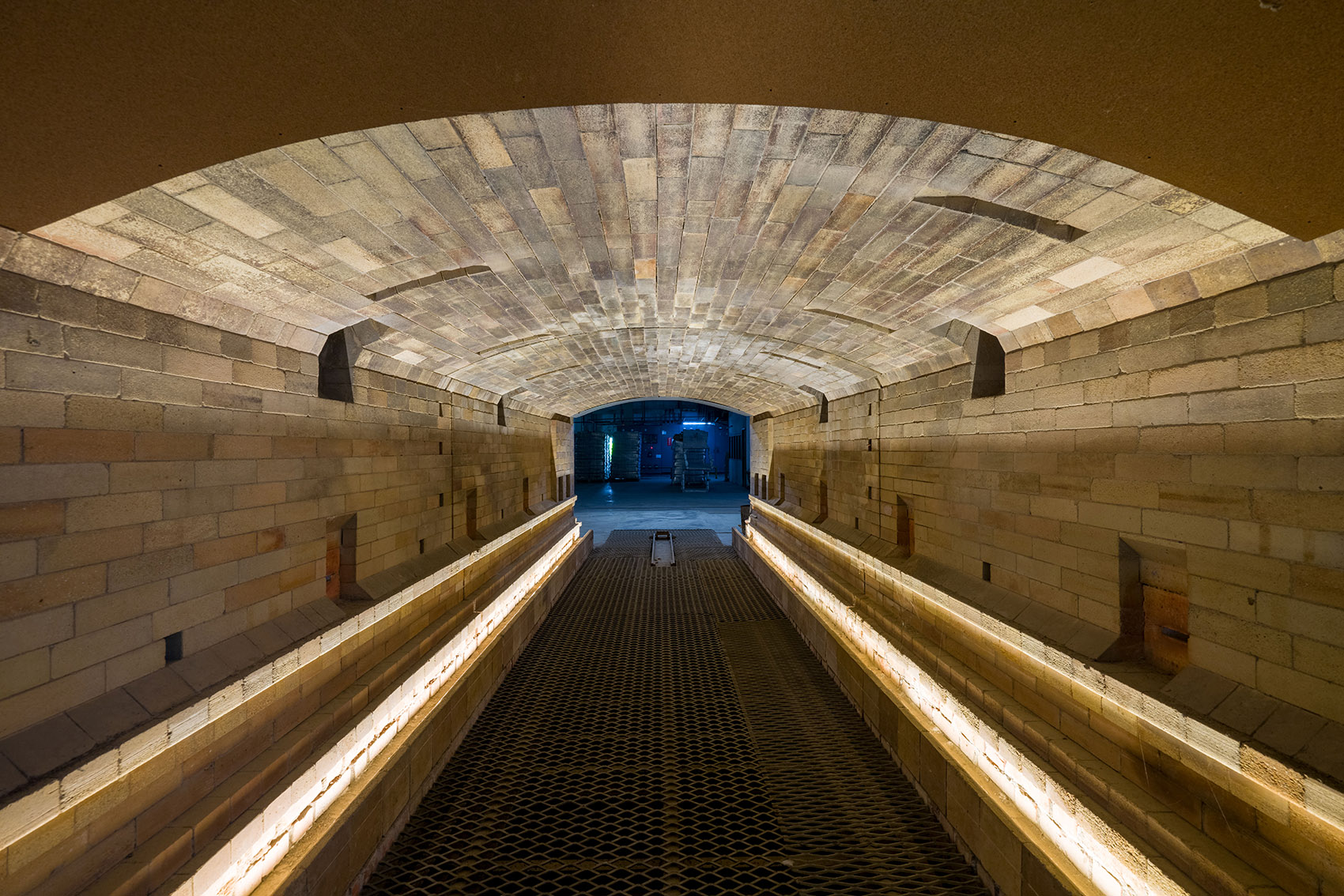 Bright Up HCG Factory by CHU CHIH-KANG SPACE DESIGN & CHANGHO INTERIOR ...