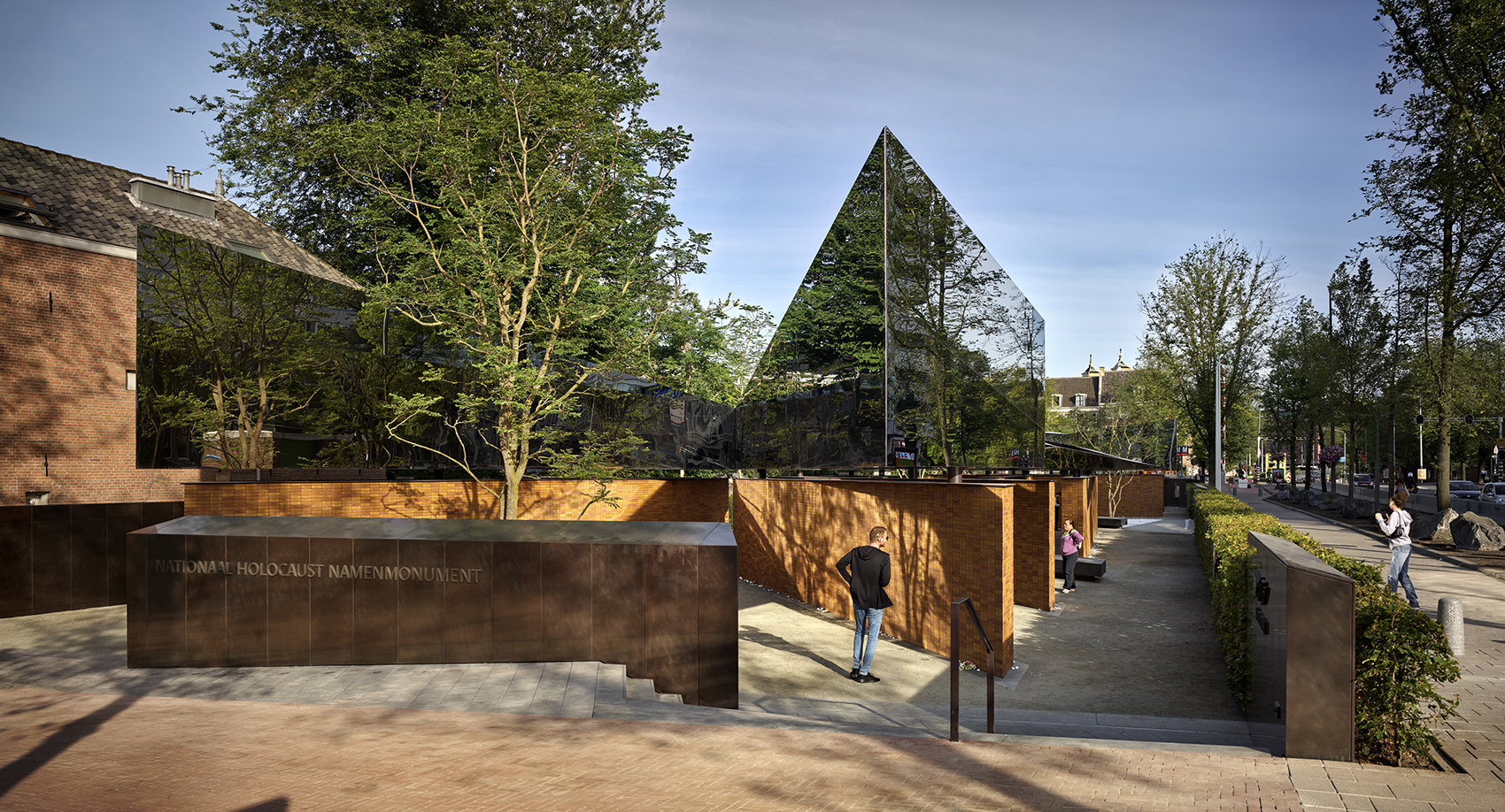 National Holocaust Names Memorial by Studio Libeskind - 谷德设计网