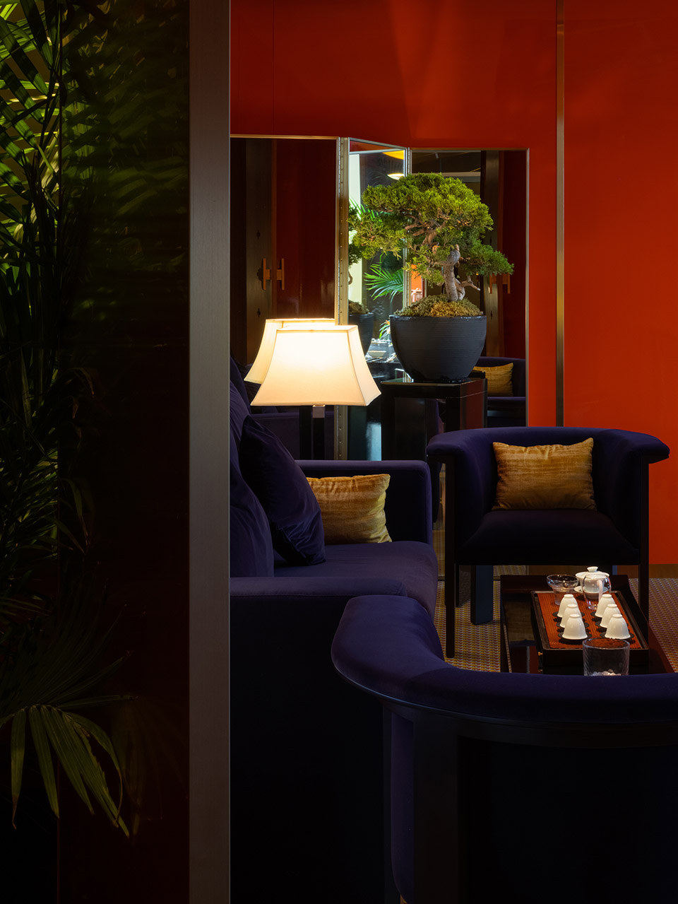 Man Chao Hui top-notch restaurant, China by Various Associates - 谷德设计网