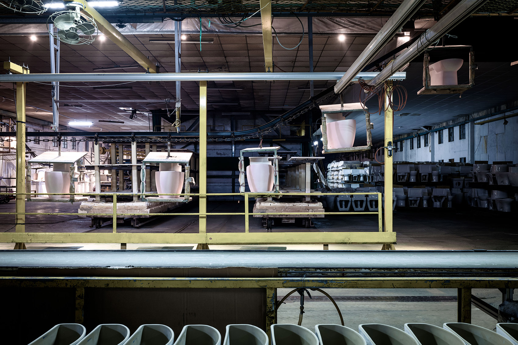 Bright Up HCG Factory by CHU CHIH-KANG SPACE DESIGN & CHANGHO INTERIOR ...
