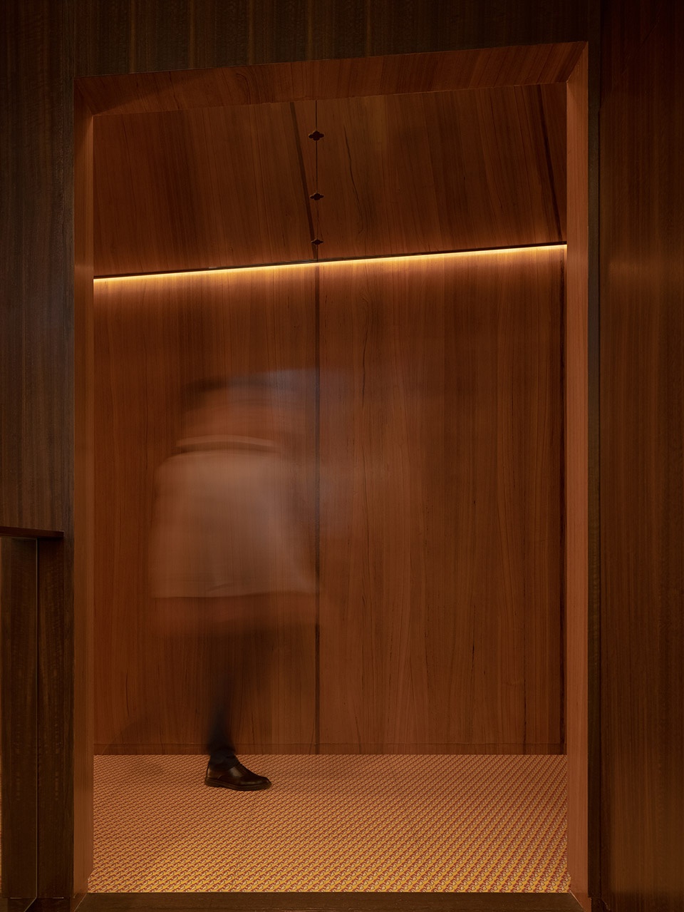 Man Chao Hui top-notch restaurant, China by Various Associates - 谷德设计网