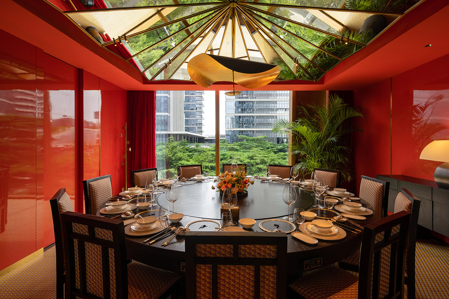 Man Chao Hui top-notch restaurant, China by Various Associates - 谷德设计网