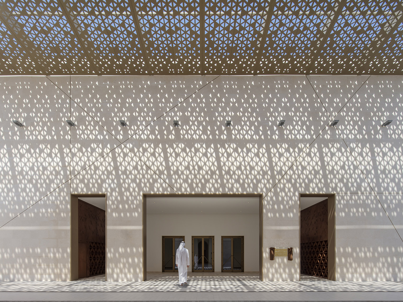 Mosque of The Late Mohamed Abdulkhaliq Gargash by Dabbagh Architects ...