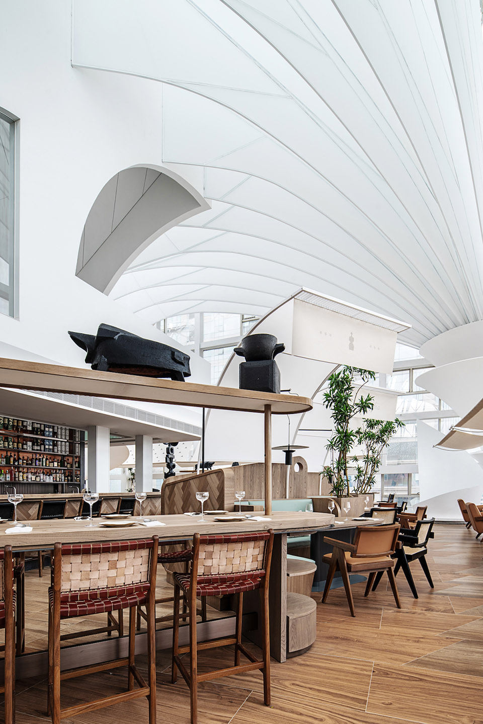 ASPERA / ASTRA Flagship Store, Chongqing, China by BDD - 谷德设计网