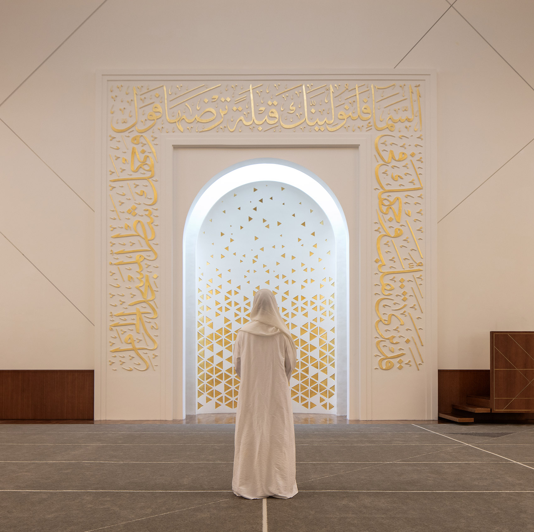 Mosque of The Late Mohamed Abdulkhaliq Gargash by Dabbagh Architects ...