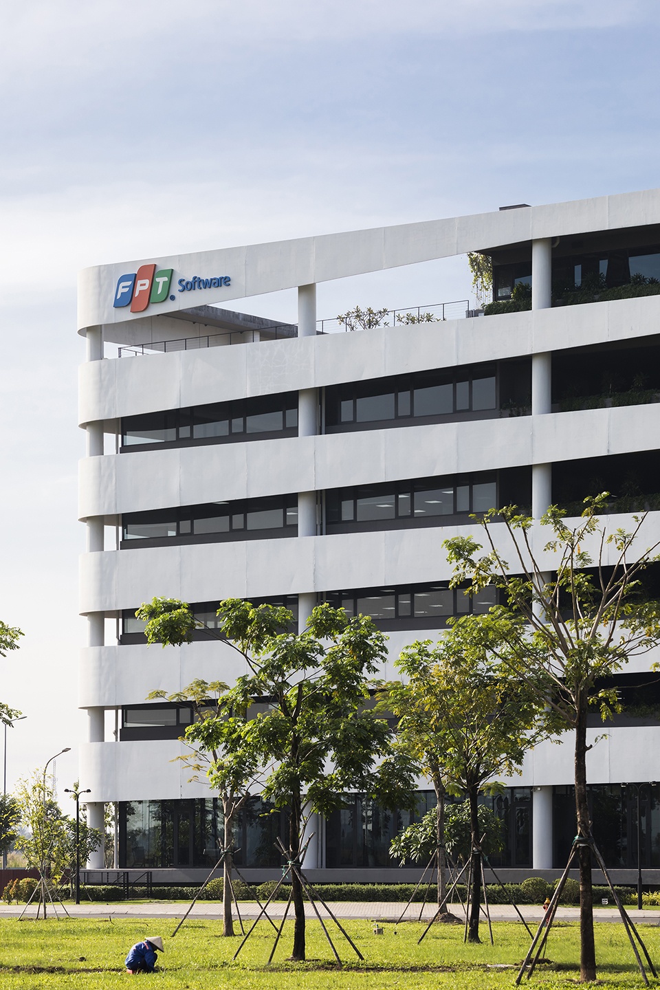 Concrete Waves by G8A Architecture & Urban Planning - 谷德设计网