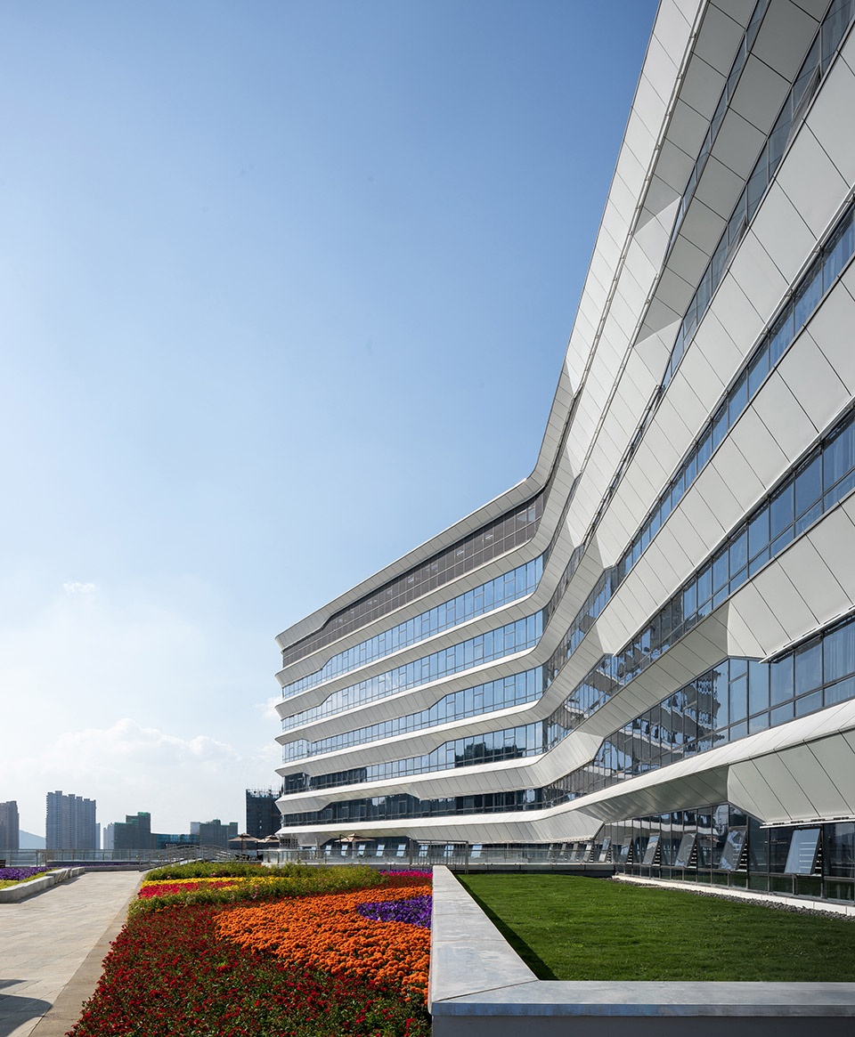 Perkins&Will Completes First Mega Hospital in China, 242,000 square ...