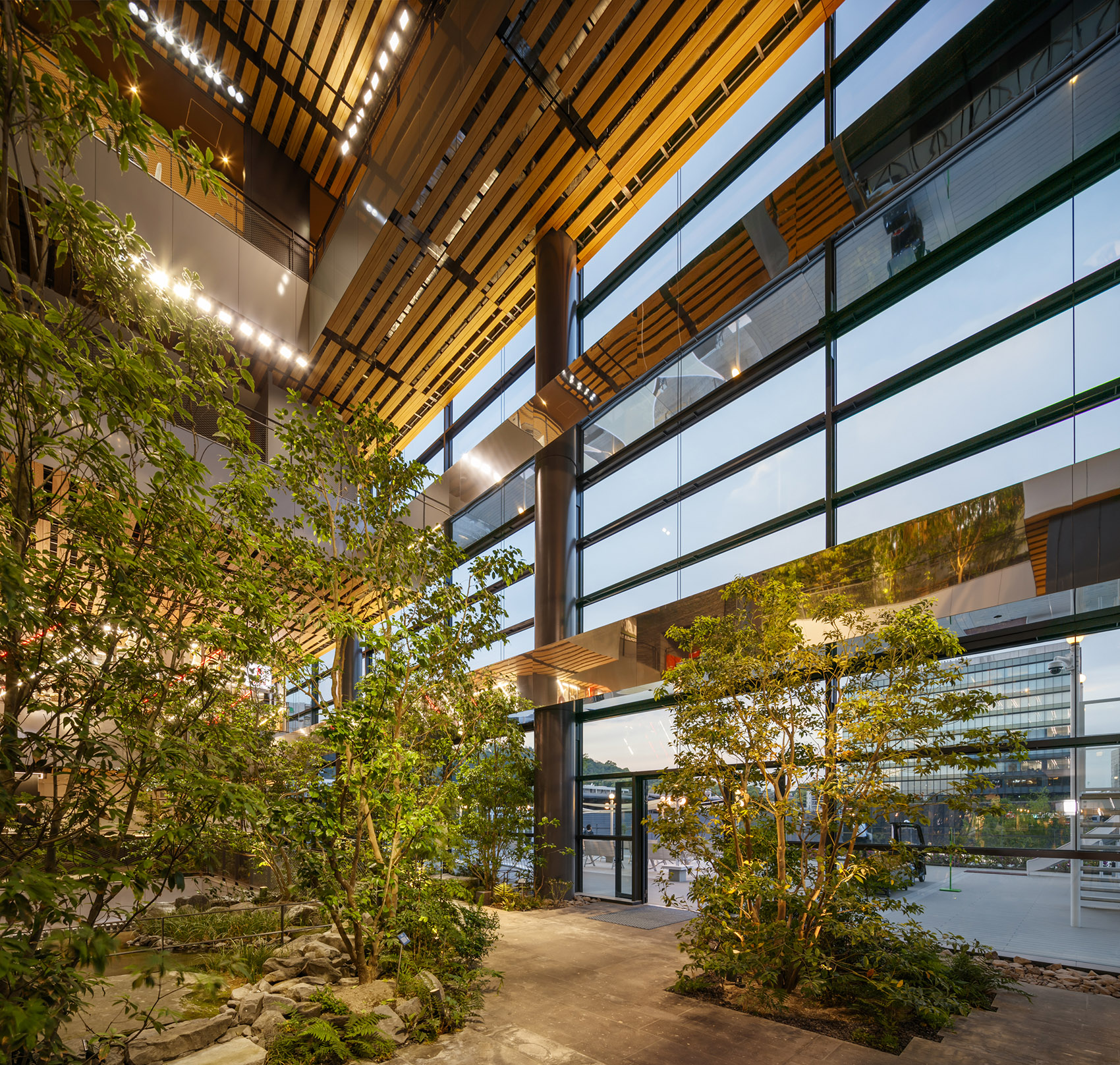 Kumamoto Station Building by Nikken Sekkei - 谷德设计网