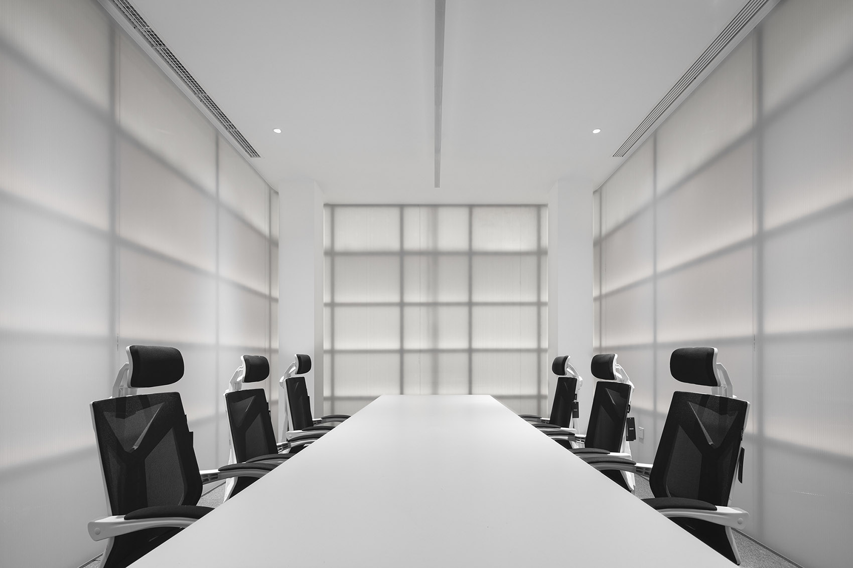 Cyber White Garden – Office space design for an advertising & media ...