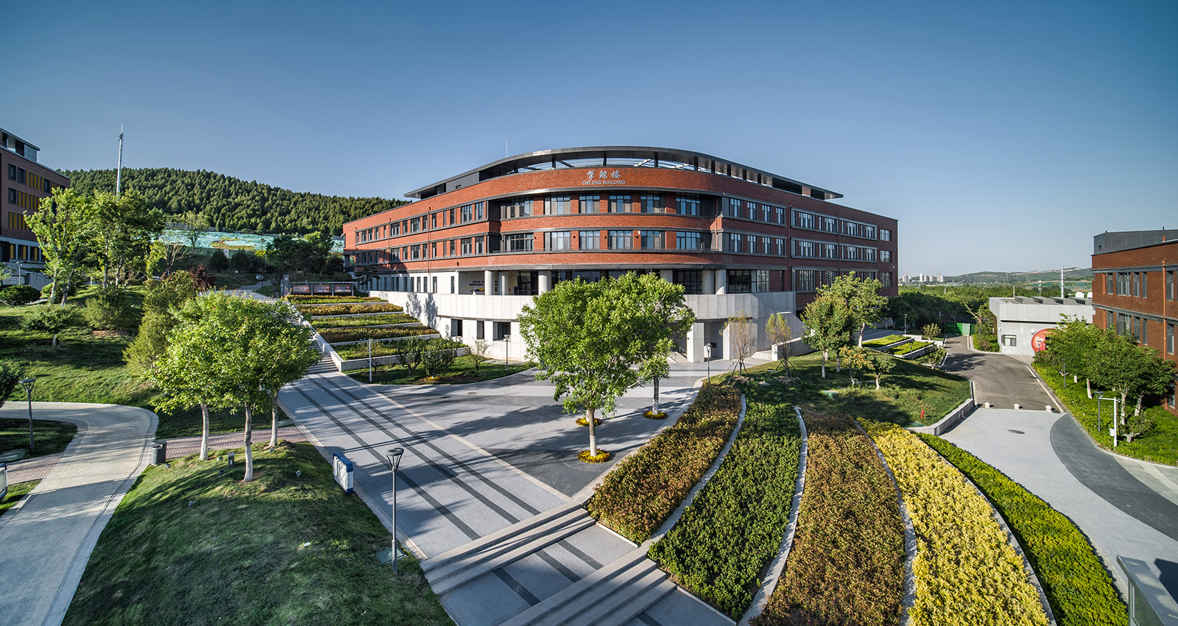 Jinan Xinhang Experimental Foreign Language School, China by Qingdao ...