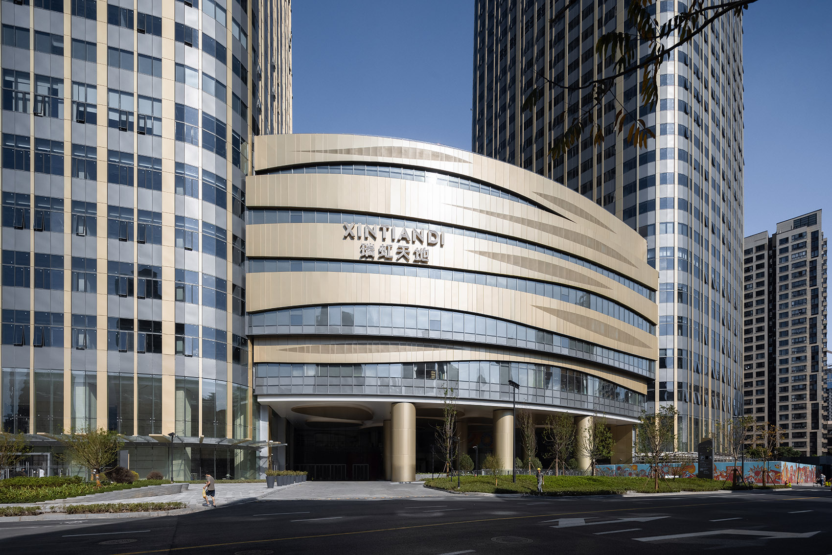 Hall of the Sun, Shanghai, China by ARQUITECTONICA - 谷德设计网