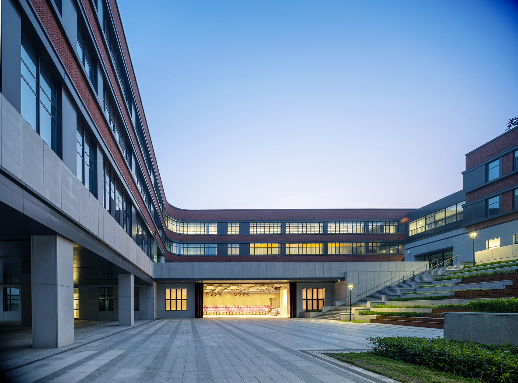 Jinan Xinhang Experimental Foreign Language School, China by Qingdao ...