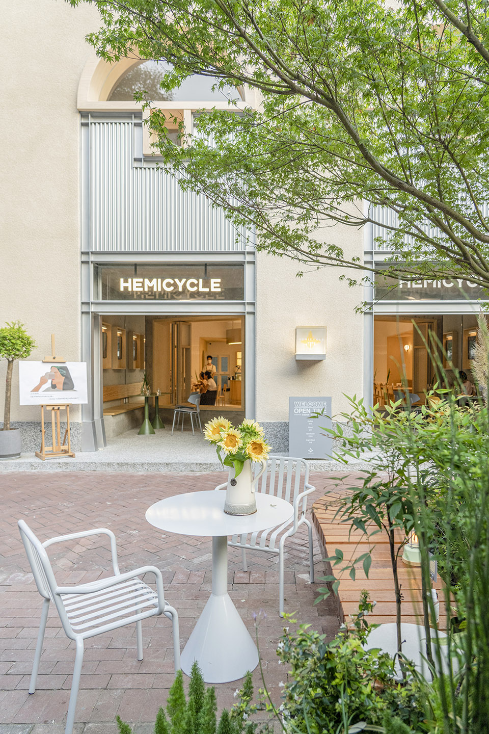 Hemicycle, China by Huizong Design and Research Office - 谷德设计网