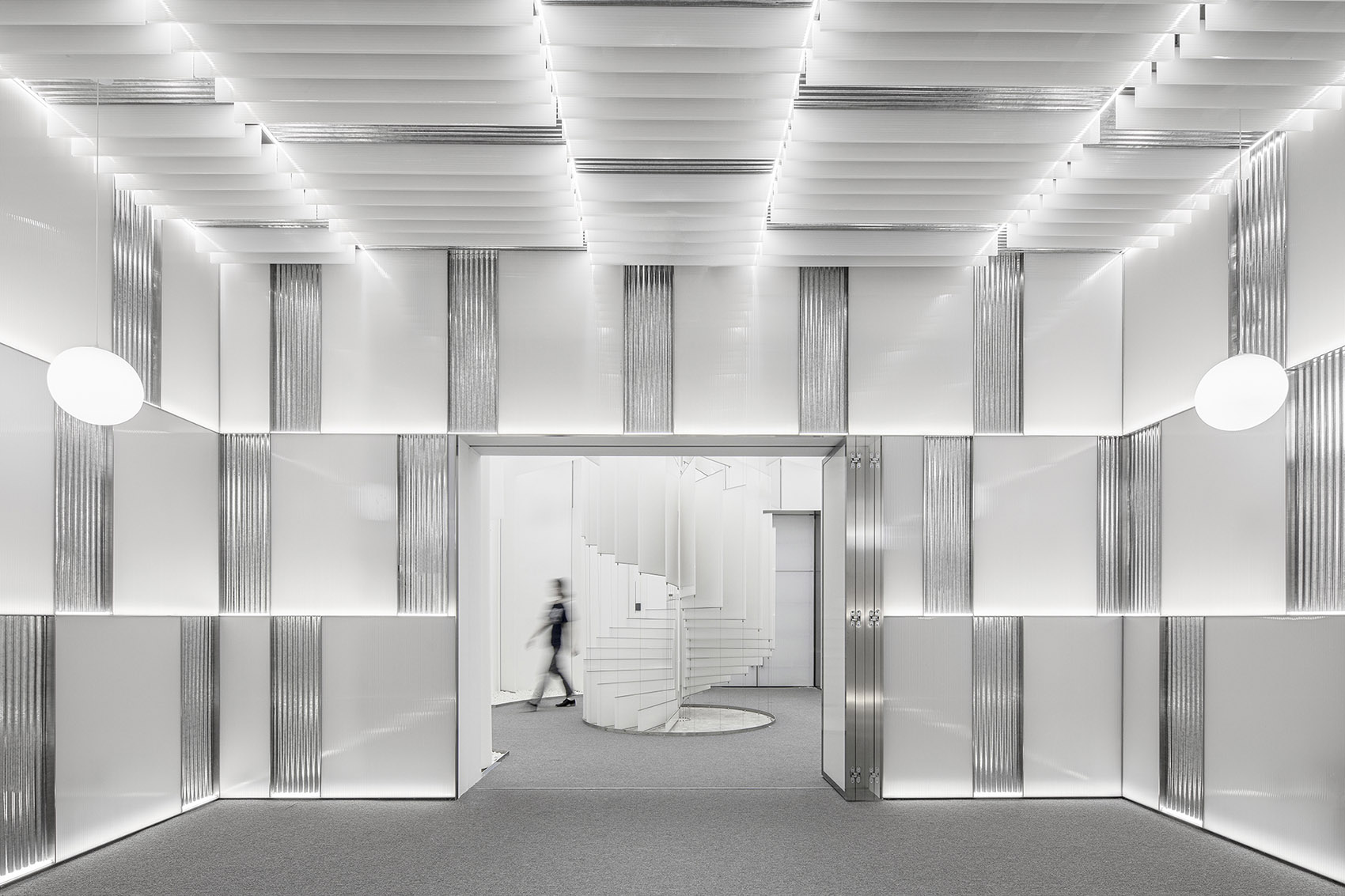 Cyber White Garden – Office space design for an advertising & media ...