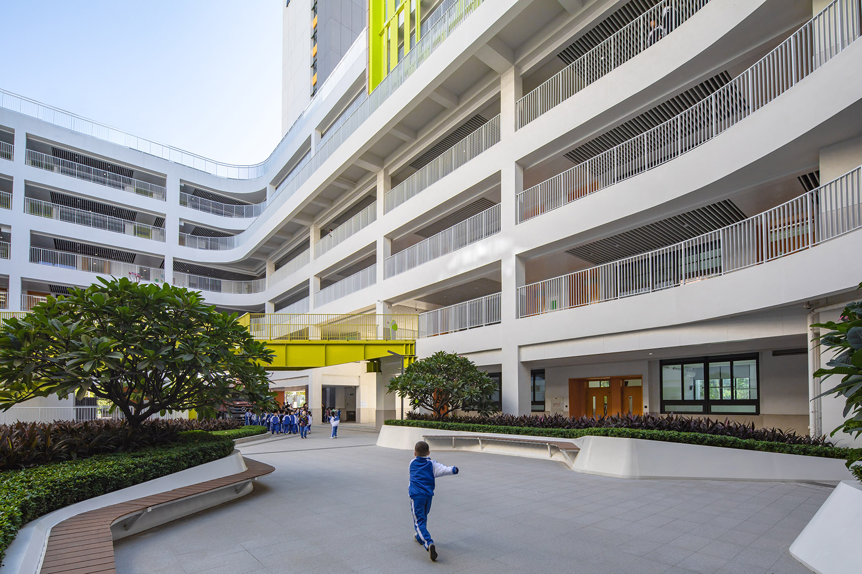 Shenzhen Eastern Bay Area Experimental School, China by Jeffery Design ...