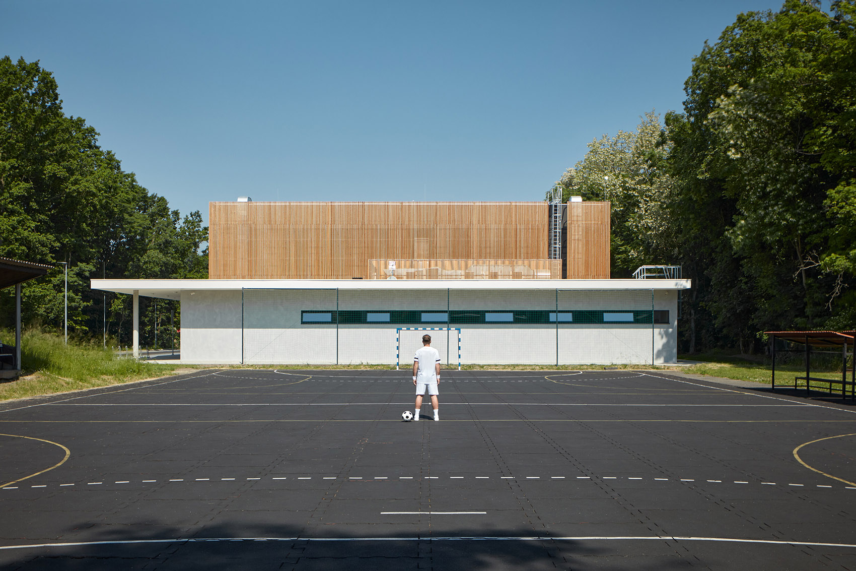 Sports Hall in Borky by ov-a - 谷德设计网