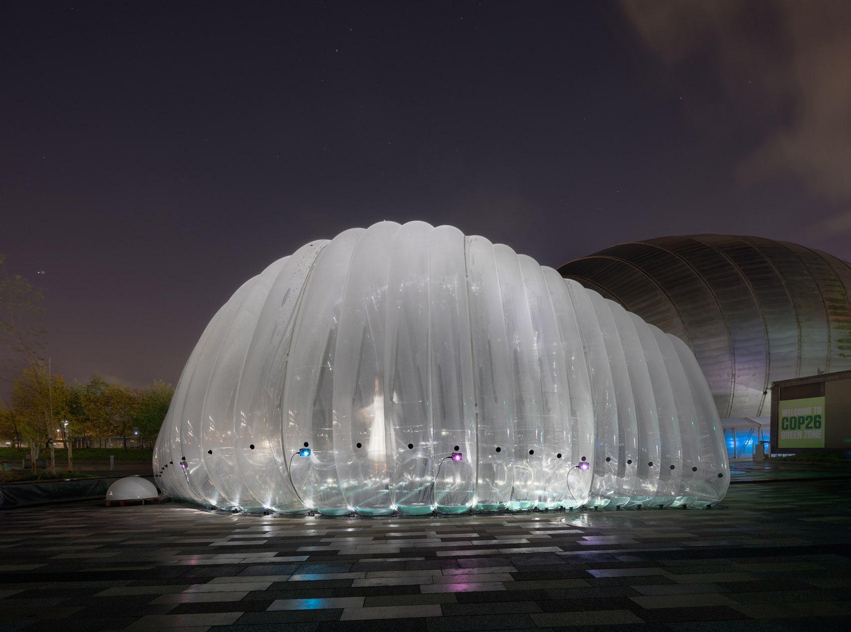 Air Bubble air-purifying eco-machine by ecoLogicStudio - 谷德设计网