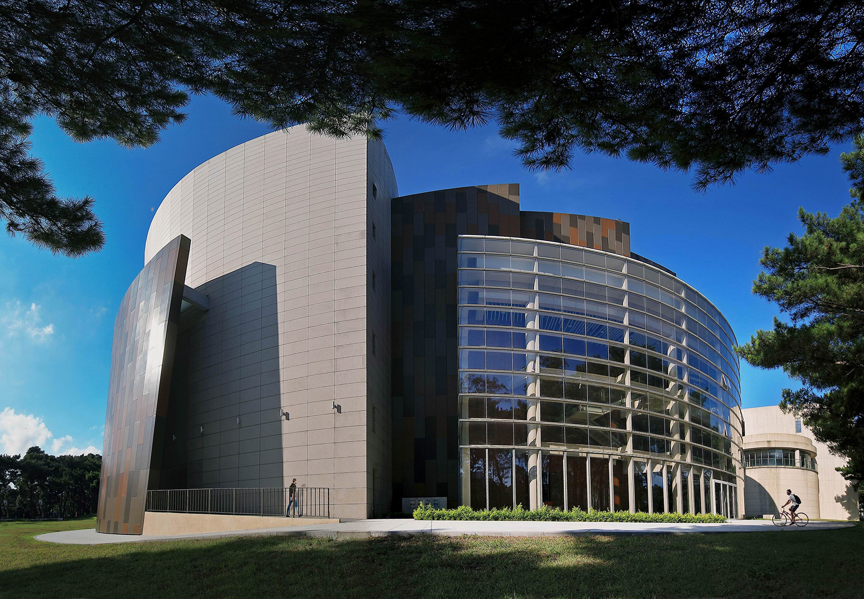 Multi-Functional Auditorium, National Central University by JJP ...