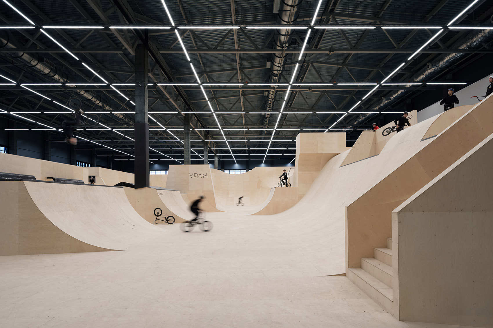 Uram Extreme Park by KOSMOS Architects + Legato Sports Architecture - 谷德设计网