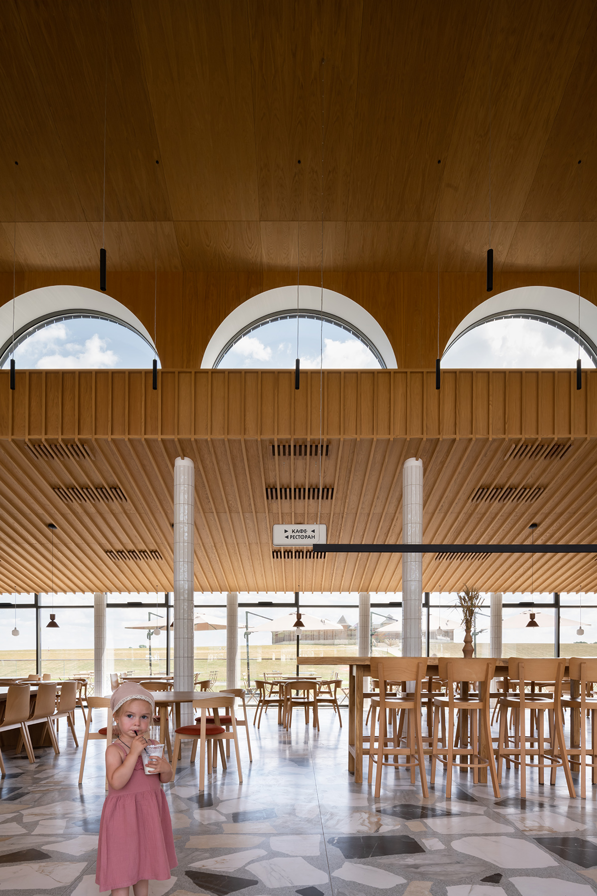 The hospitality Center in the park Kudykina gora by Megabudka ...