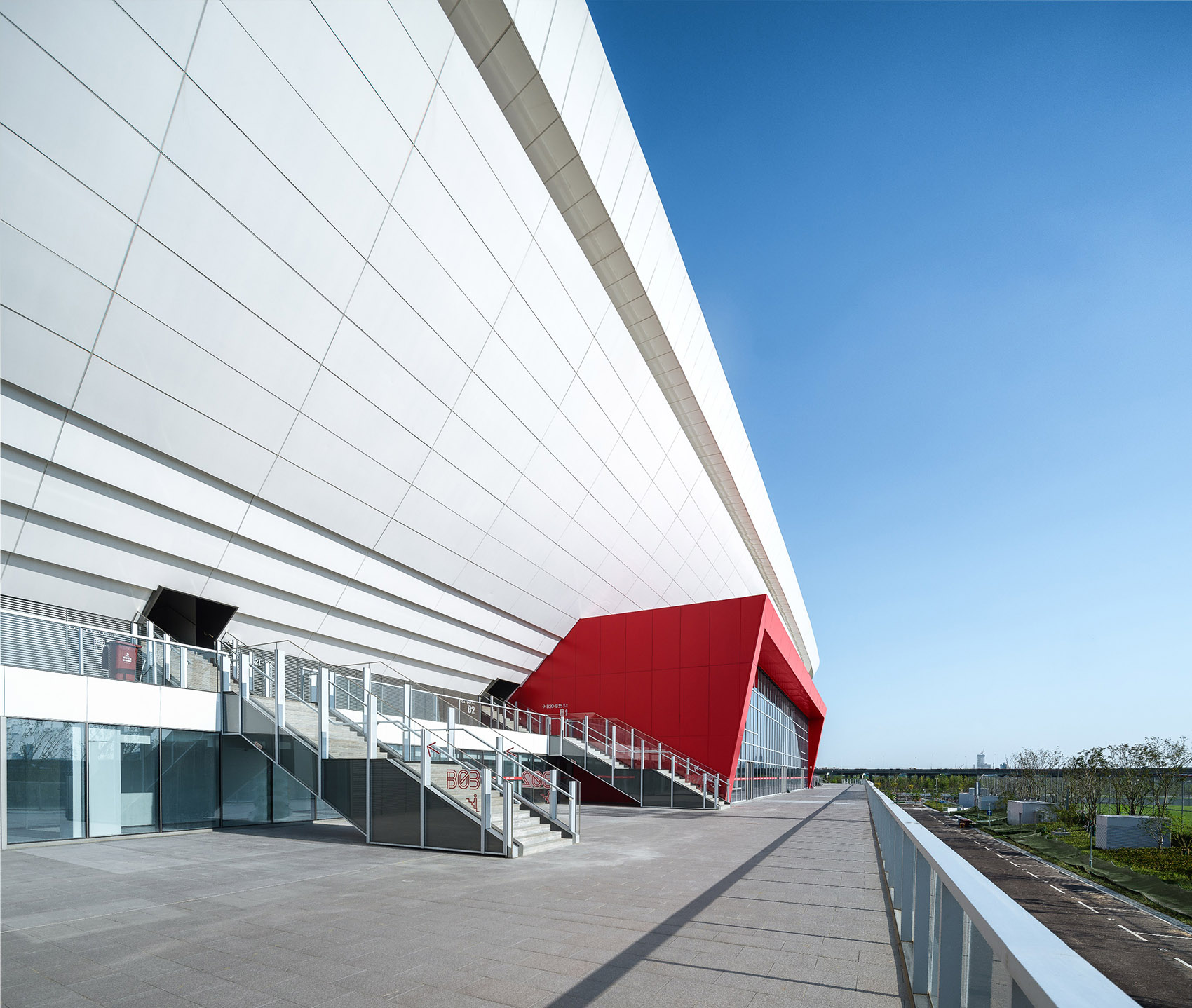 SAIC Motor Pudong Arena, Shanghai, China by HPP Architects - 谷德设计网