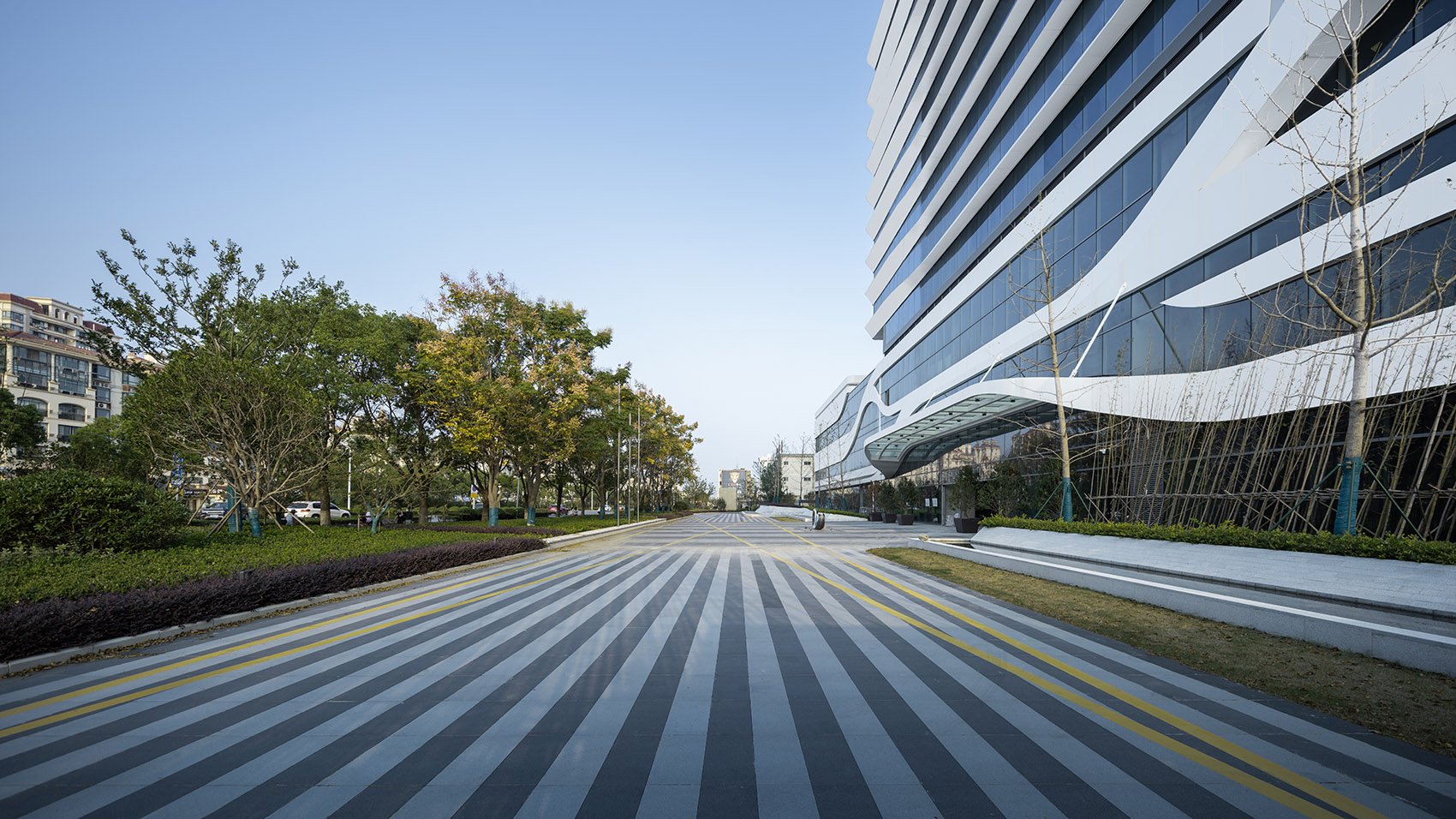 Days Inn Haimen, China by RUF Architects - 谷德设计网