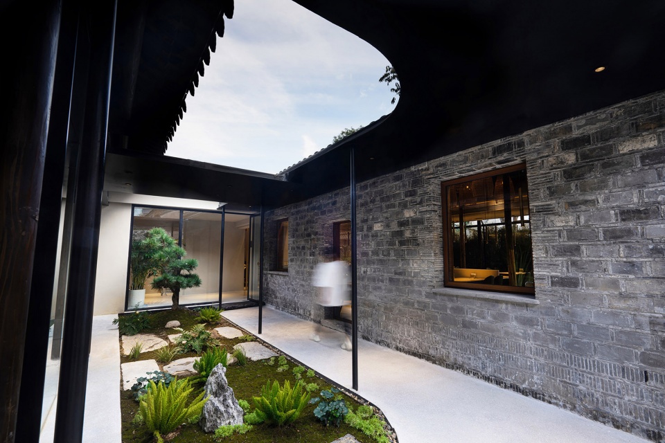 SWOOP Coffee and Taixi Restaurant, China by Hangzhou Guantang Interior ...