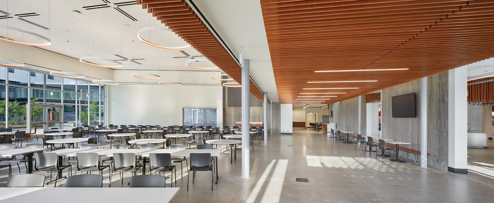 Newnham Campus Food Hall Seneca College by Taylor Smyth Architects - 谷德设计网