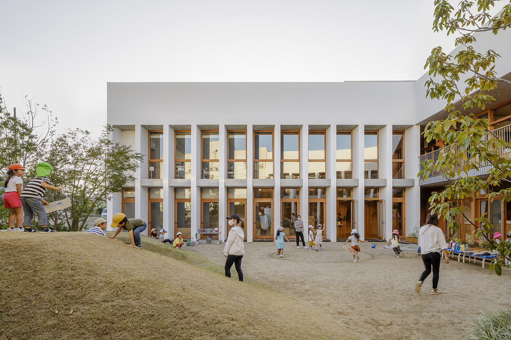 AKARAZUKA BUKKOU NURSERY SCHOOL by + NEW OFFICE - 谷德设计网