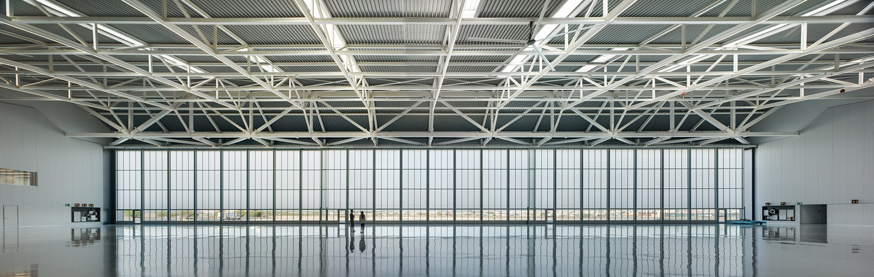 Private Terminal at Manises Airport by ERRE arquitectura - 谷德设计网