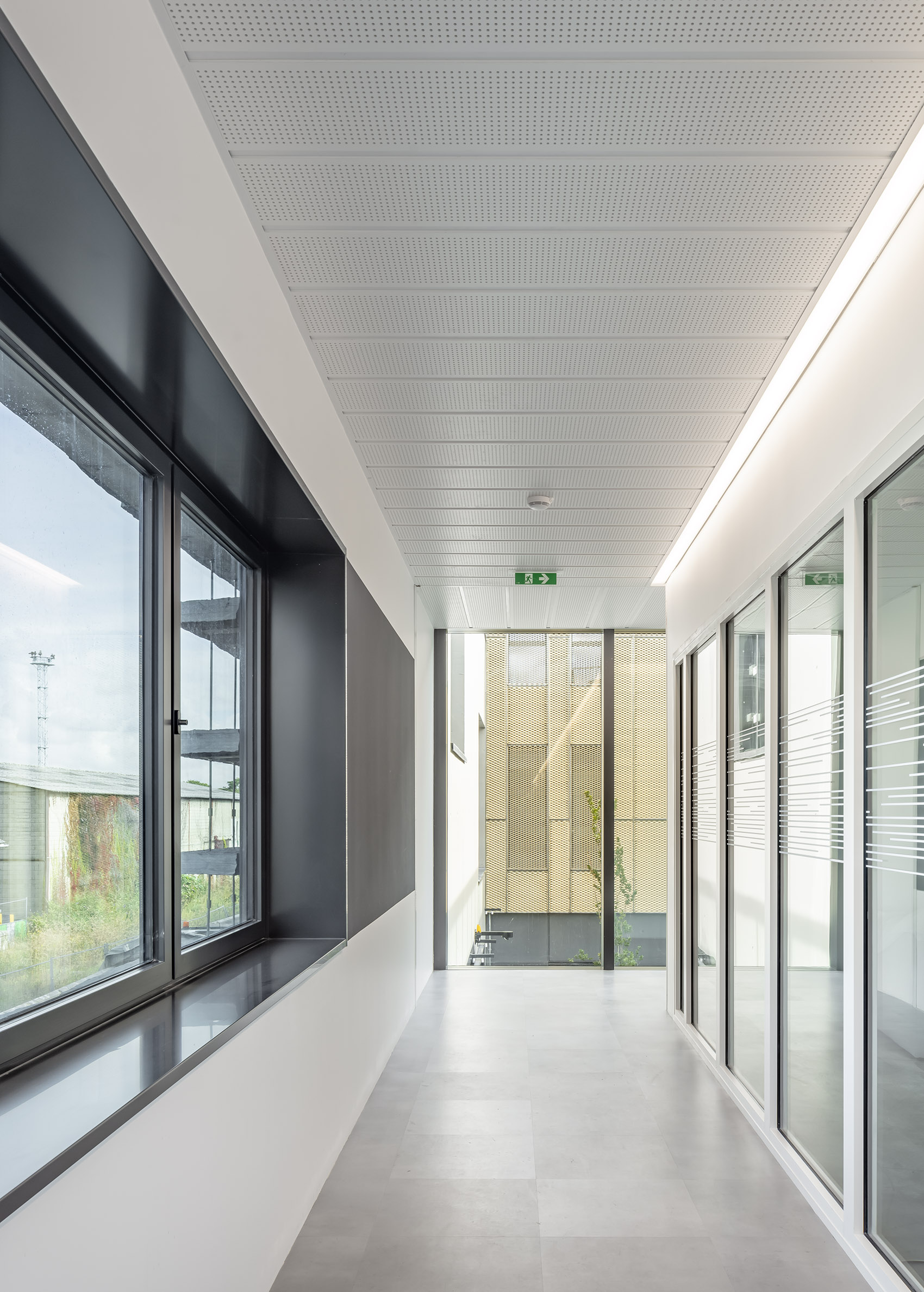 SNCF Rail Operating Center in Pantin by SCAPE - 谷德设计网