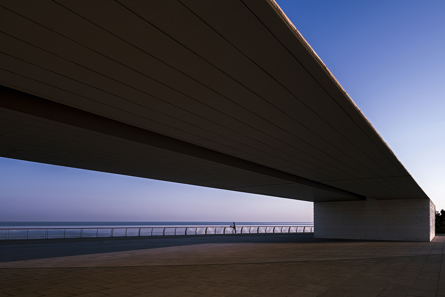 Seashore Linear House, China by OIKOS - 谷德设计网