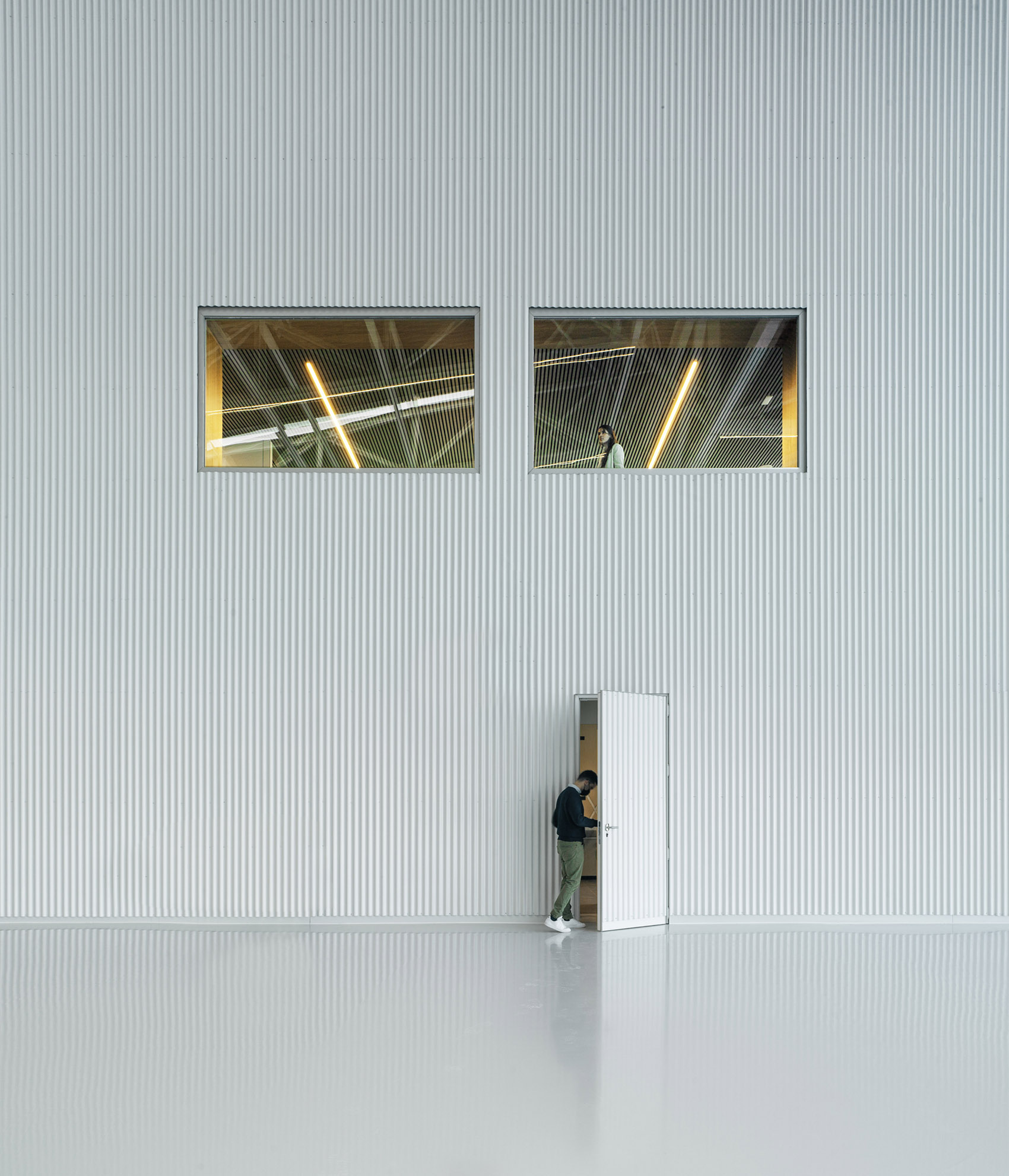 Private Terminal at Manises Airport by ERRE arquitectura - 谷德设计网