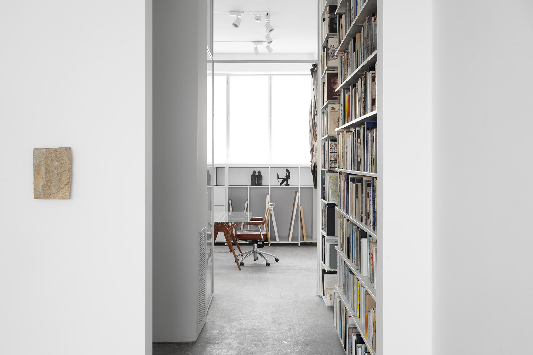 Gordon Gallery’s new exhibition space in Jerusalem by Salty Architects ...