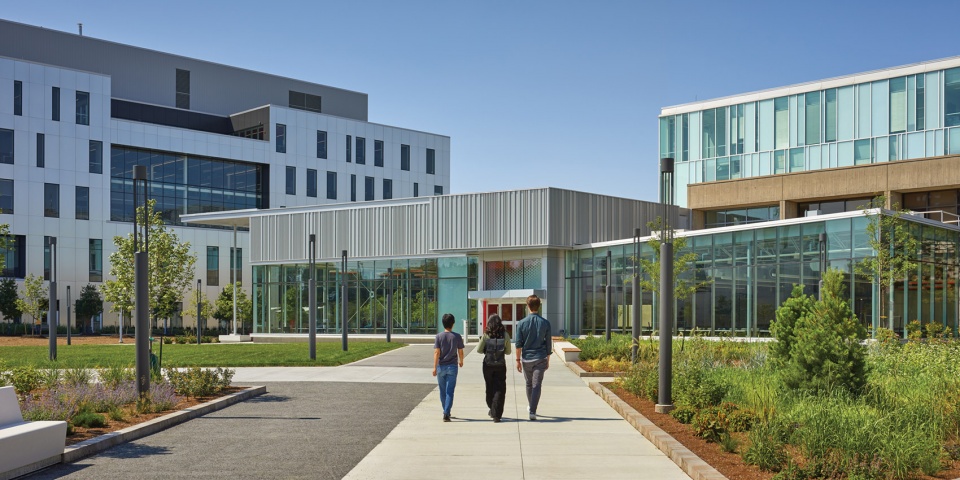 Newnham Campus Food Hall Seneca College by Taylor Smyth Architects - 谷德设计网
