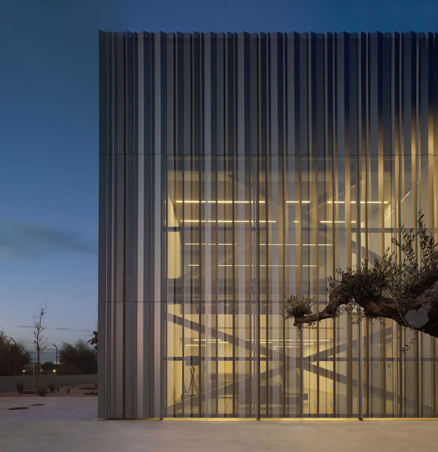Private Terminal at Manises Airport by ERRE arquitectura - 谷德设计网