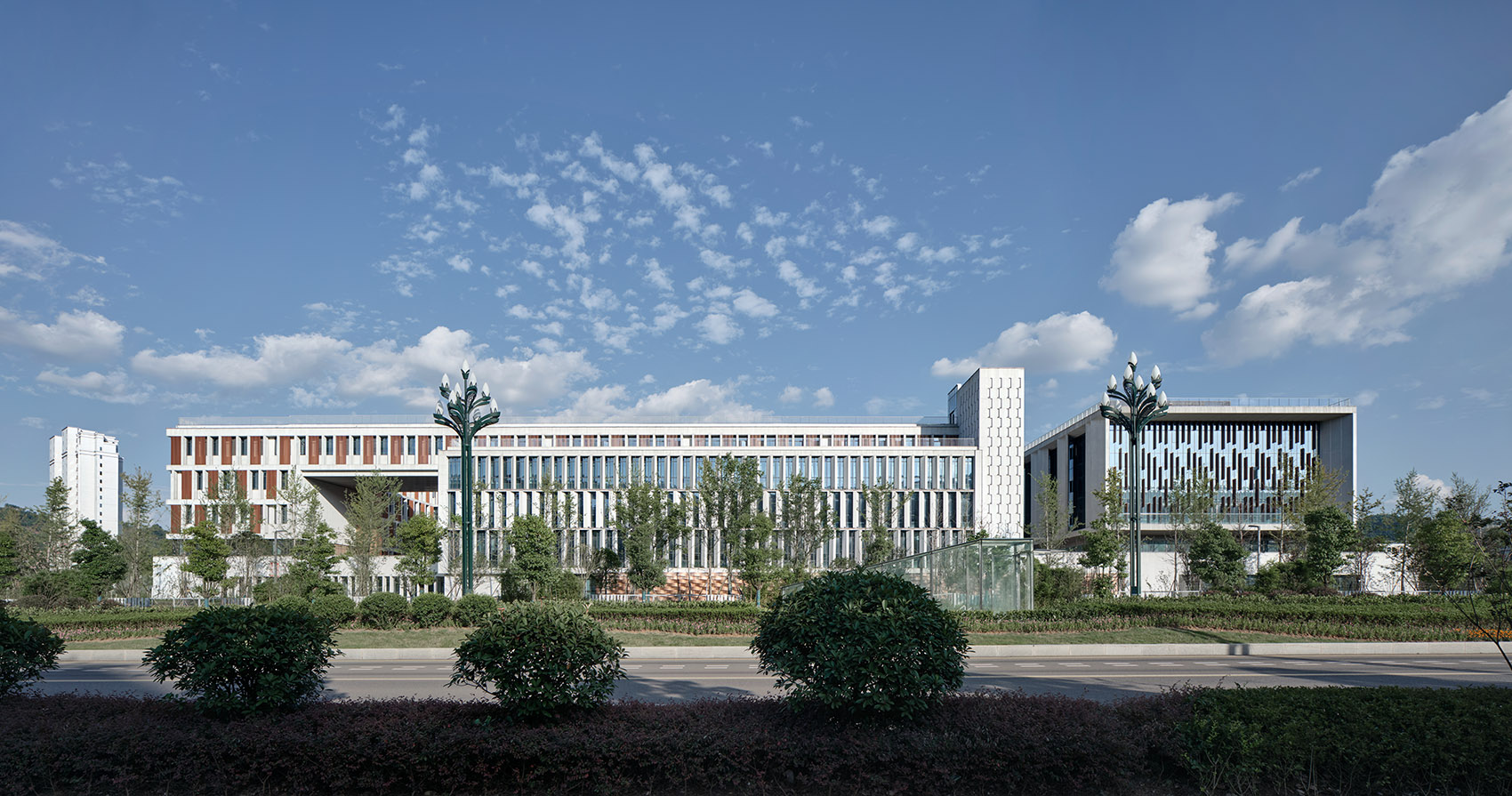 Chengdu Institute of Sichuan Internatioanl Studies University (Yibin ...
