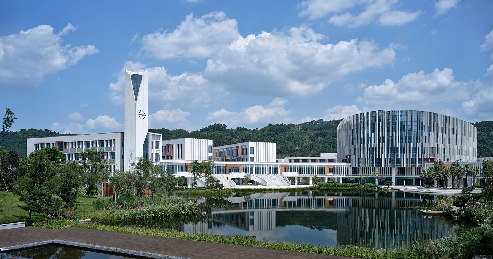 Chengdu Institute of Sichuan Internatioanl Studies University (Yibin ...