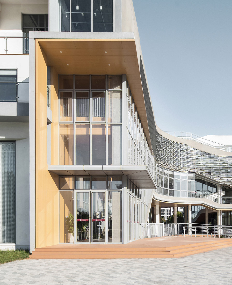 Yancheng Foreign Language School Innovation Center, Jiangsu, China by ...